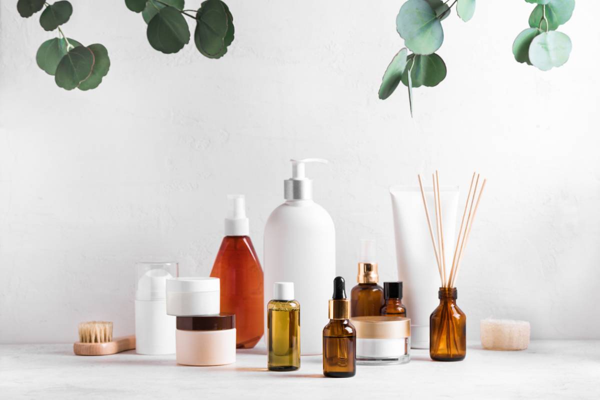 Se lancer dans la cosmétique : comment choisir le laboratoire avec ...