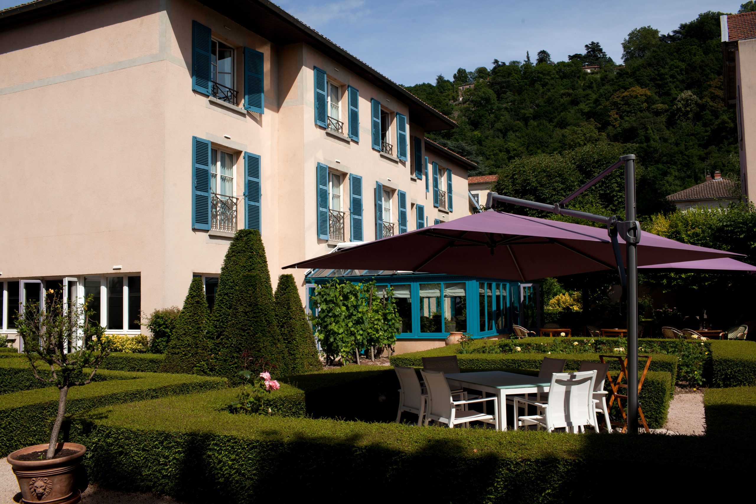 La Pyramide (Vienne) dans de beaux draps - Lyon Entreprises [LE]